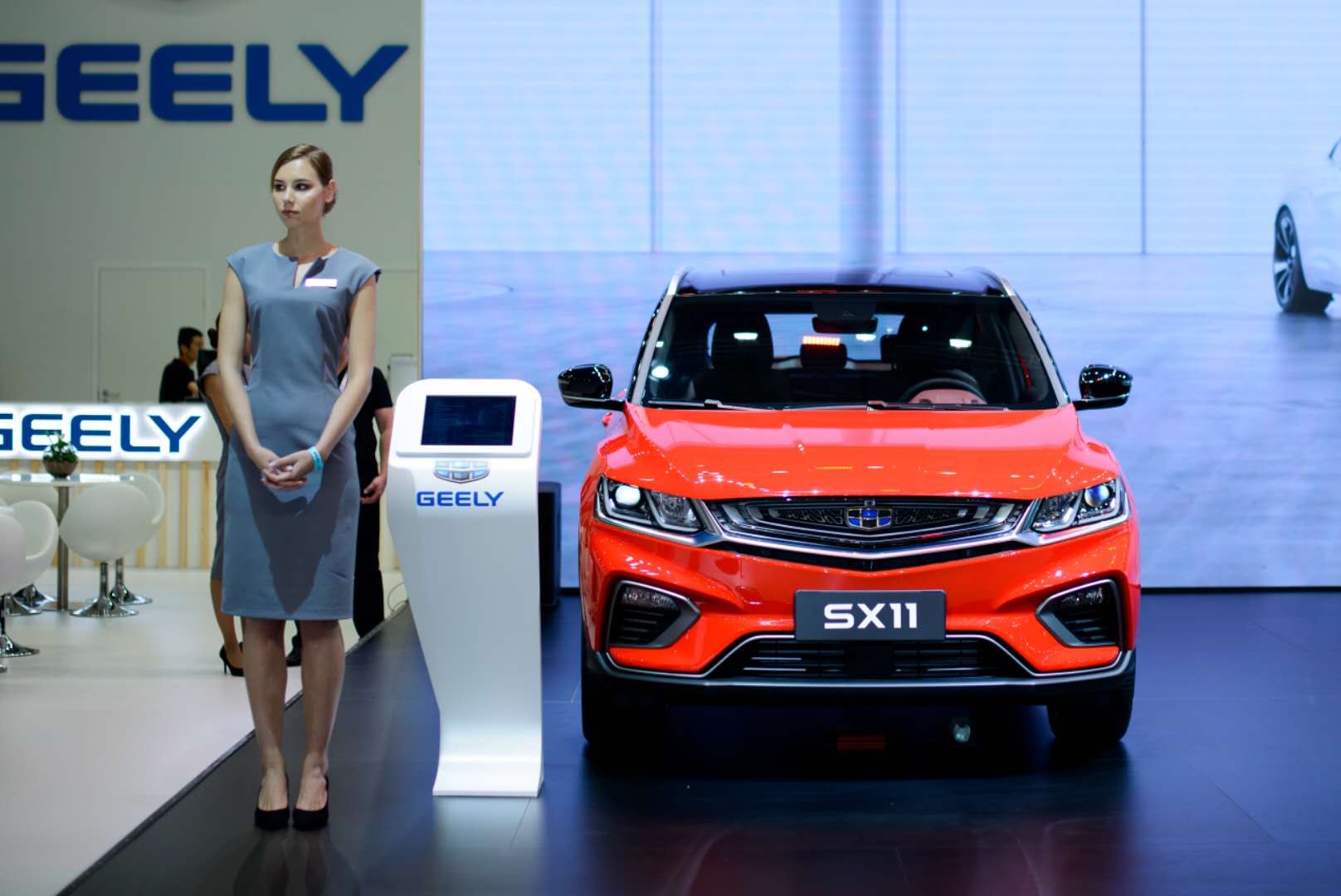 Chinese Automaker Geely Plans Ride Hailing JV In China With Daimler ...